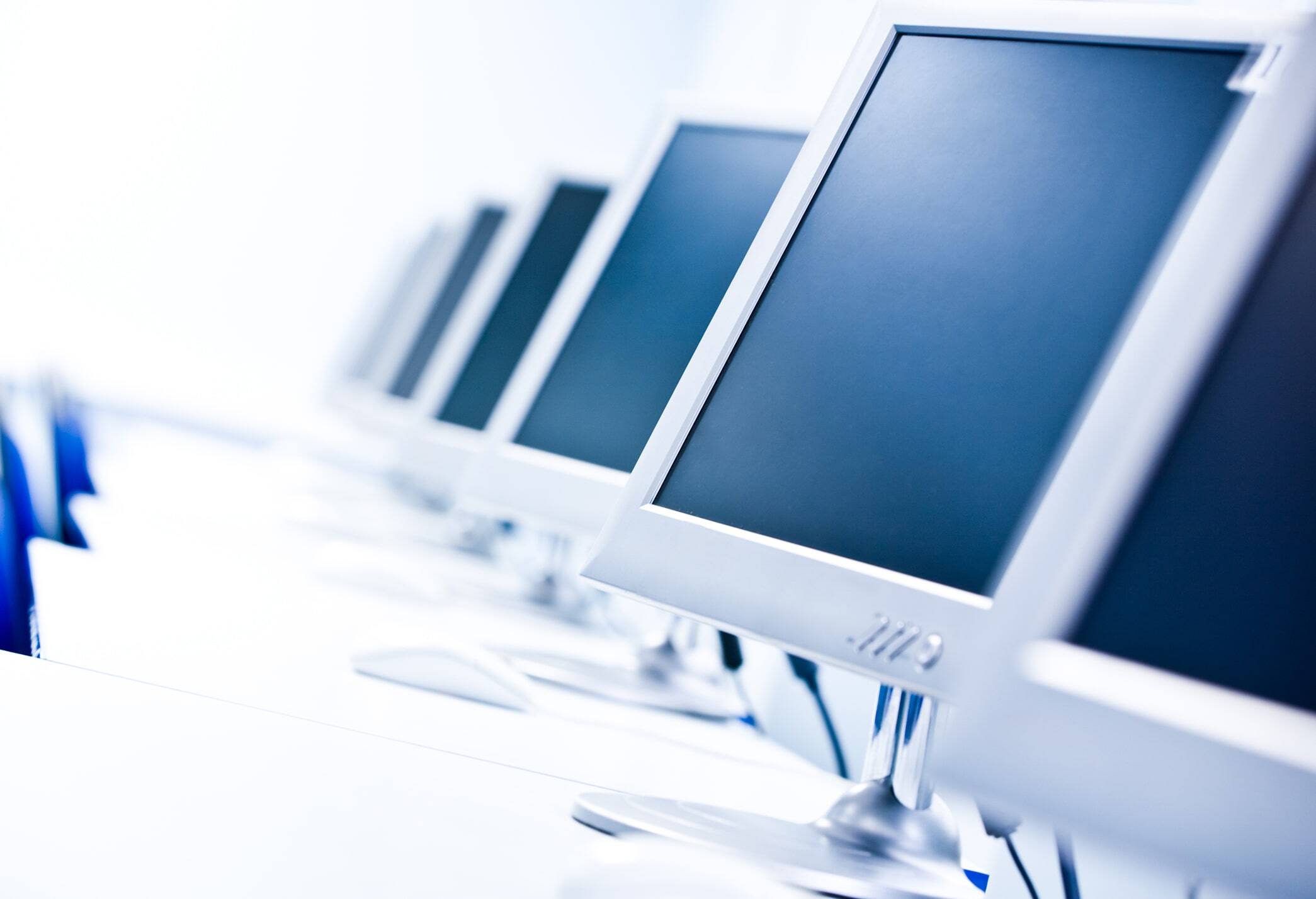 Industrial Displays: TFT vs. OLED Comparison