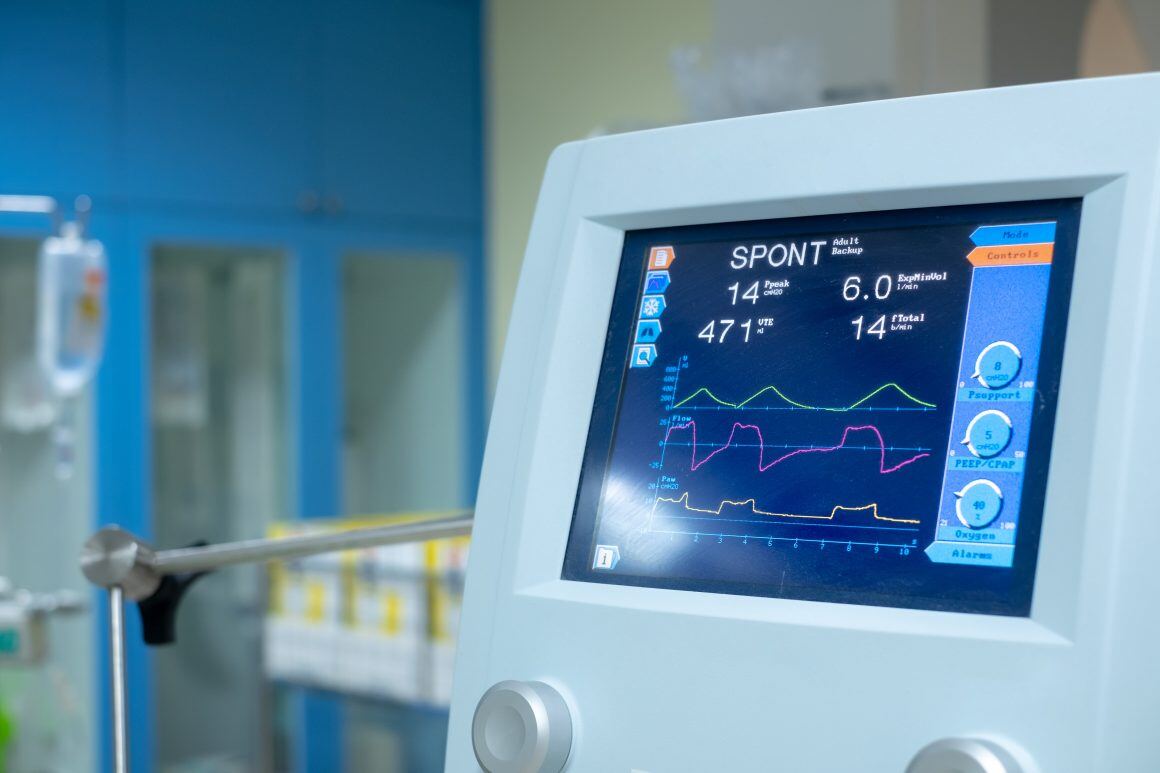 Revolutionizing Medical Devices & Displays with Ventilators
